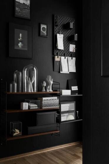 Why black walls are so cool? - Cristina Husebo